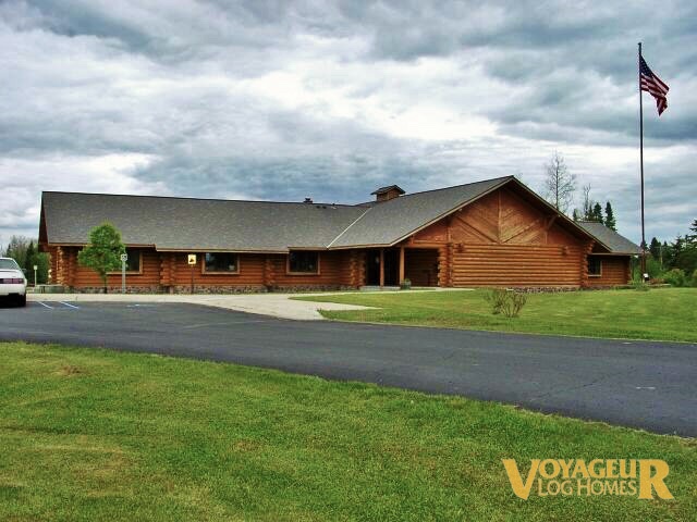 Gallery – Commercial | Voyageur Log Homes